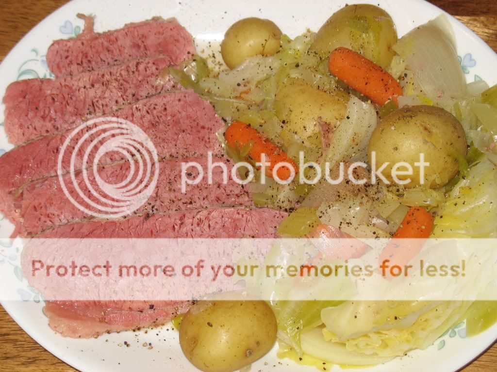 Why do people take pictures of a dinner plate with a gun? > General ...